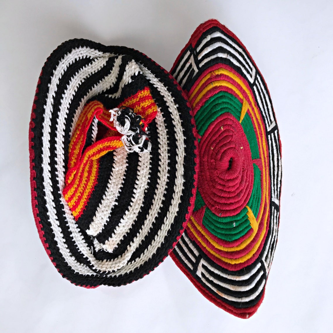 Toghu Bamenda traditional hat from Cameroon / African bamileke | Etsy