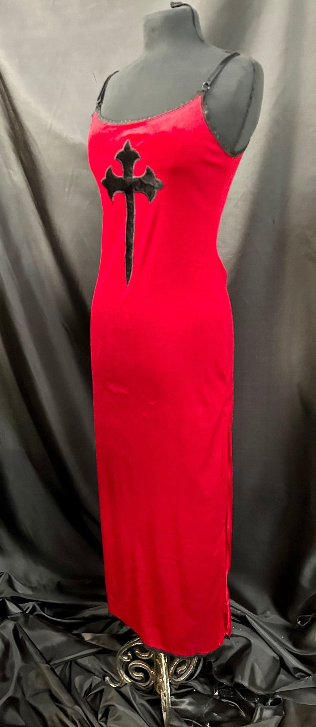 Women’s Dress Gothic Long Red Velvet Dress With Black Cross Dagger ...