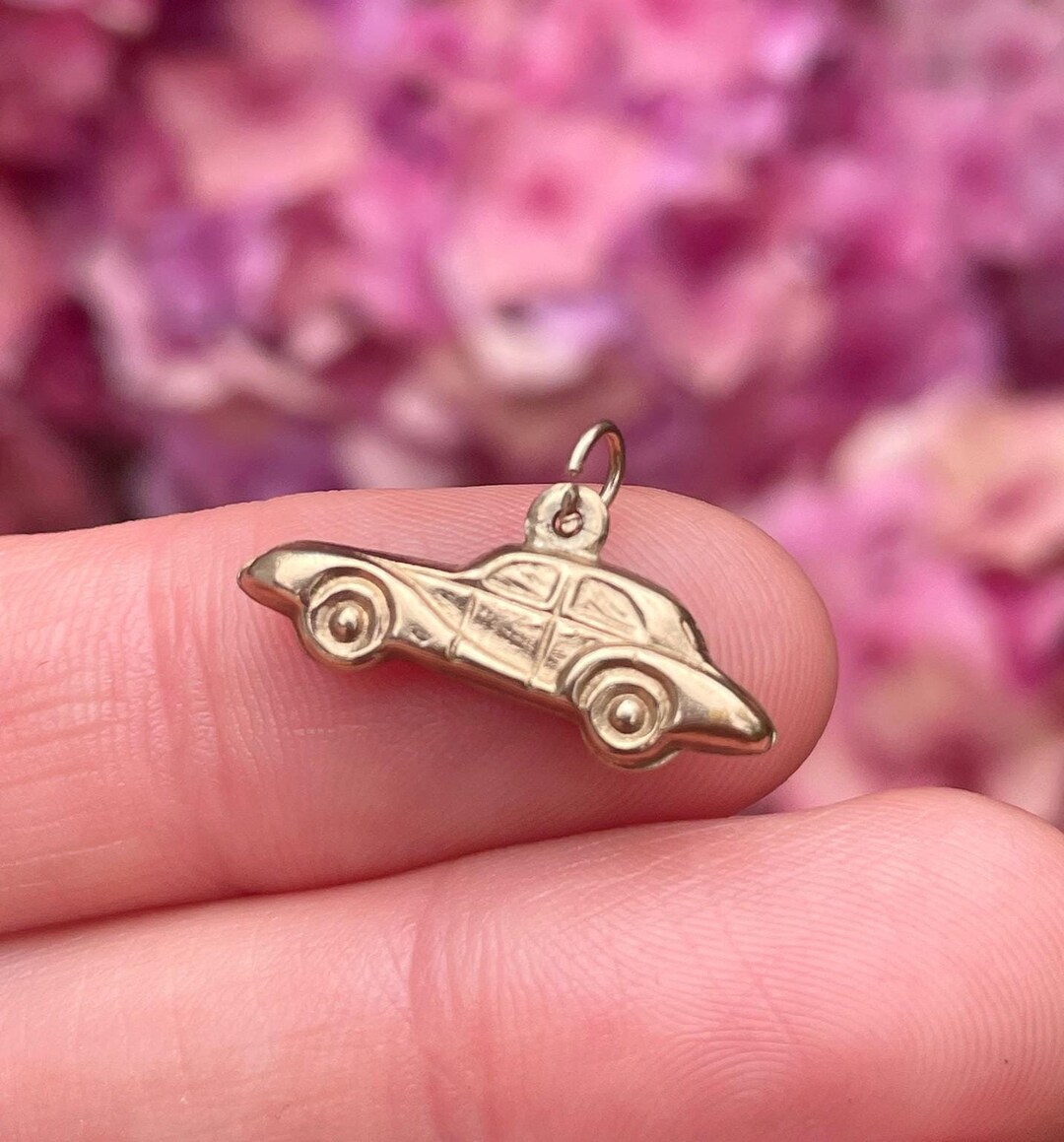 Cute Vintage 9 Carat Gold Vintage Car Pendant | Retro 9ct Gold Car ...