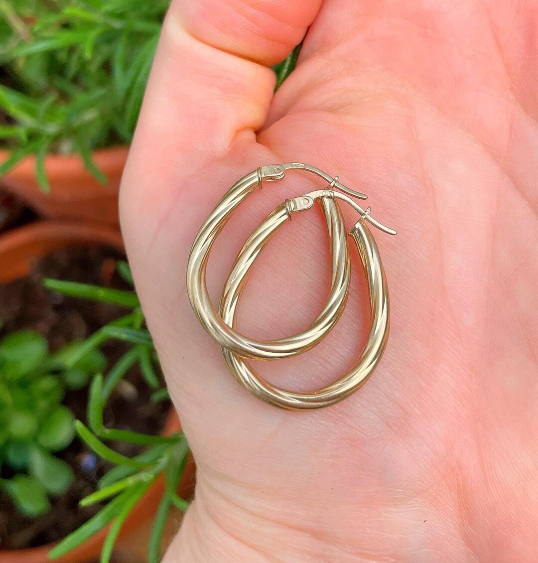 Gorgeous Vintage 9ct Gold Twisted Hoop Earrings | Lightweight Gold Oval ...
