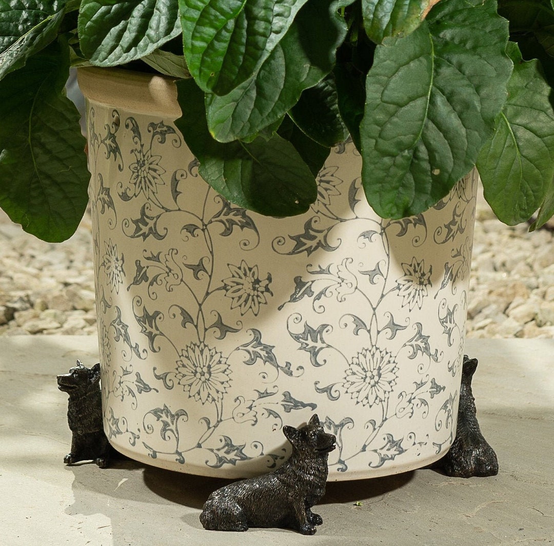 Bronze Corgi Potty Feet: Antique Garden Decor, Set of 3 - Etsy
