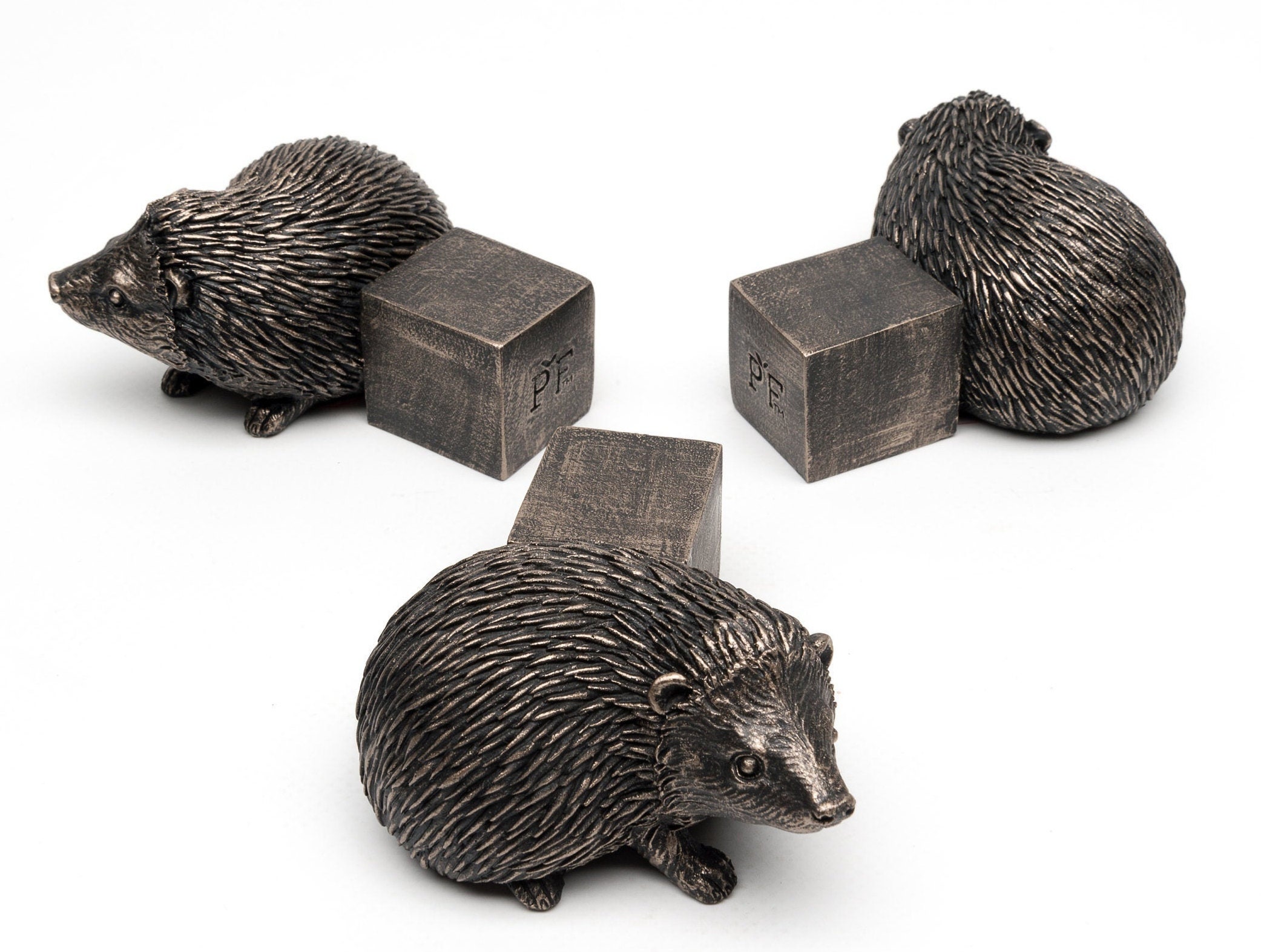 Home & Living Home Décor Indoor Planters Antique Bronze Coloured ...