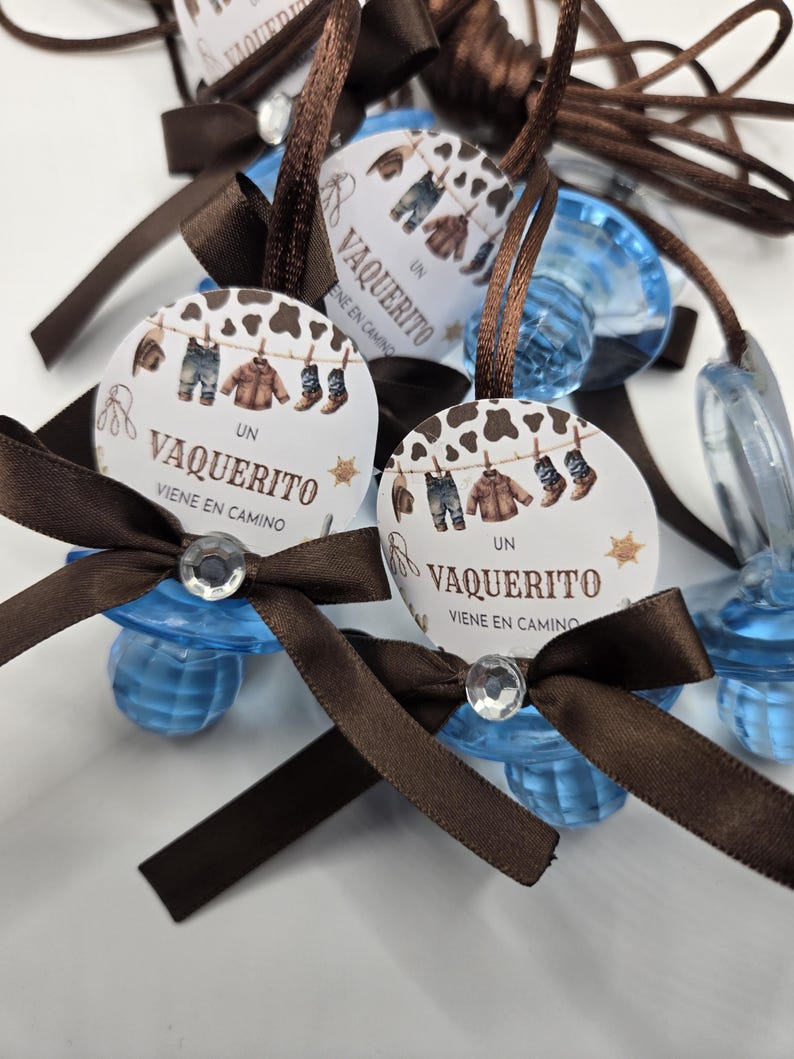 Un Vaquerito Viene En Camino Baby Shower Pacifiers Guest Favors ...