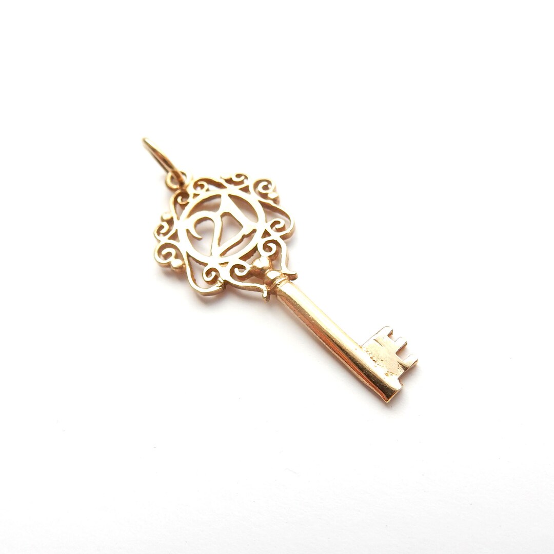 Vintage 9ct Gold 21st Birthday Key Pendant Charm 1.1grams - Etsy
