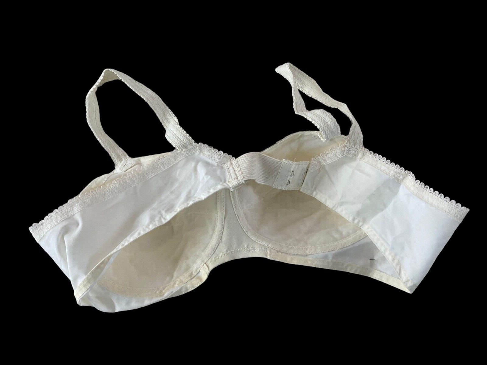 Vintage Bra 36A 1960s Molded Cup NEW Deadstock Celebrity Lace ...