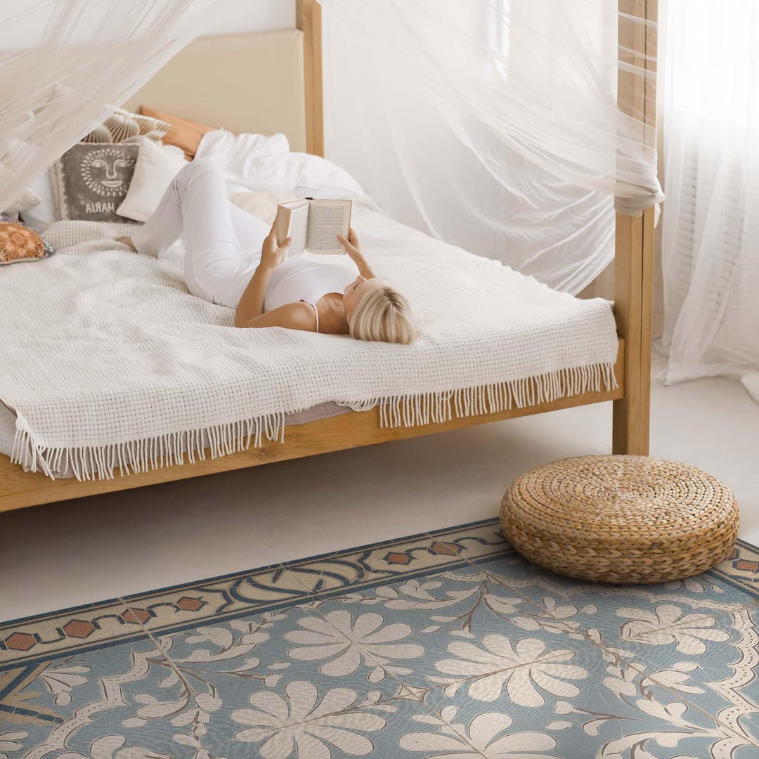 Geometric Floral Patterns in Retro Style Bedroom Rug, Tiles and Tiles ...