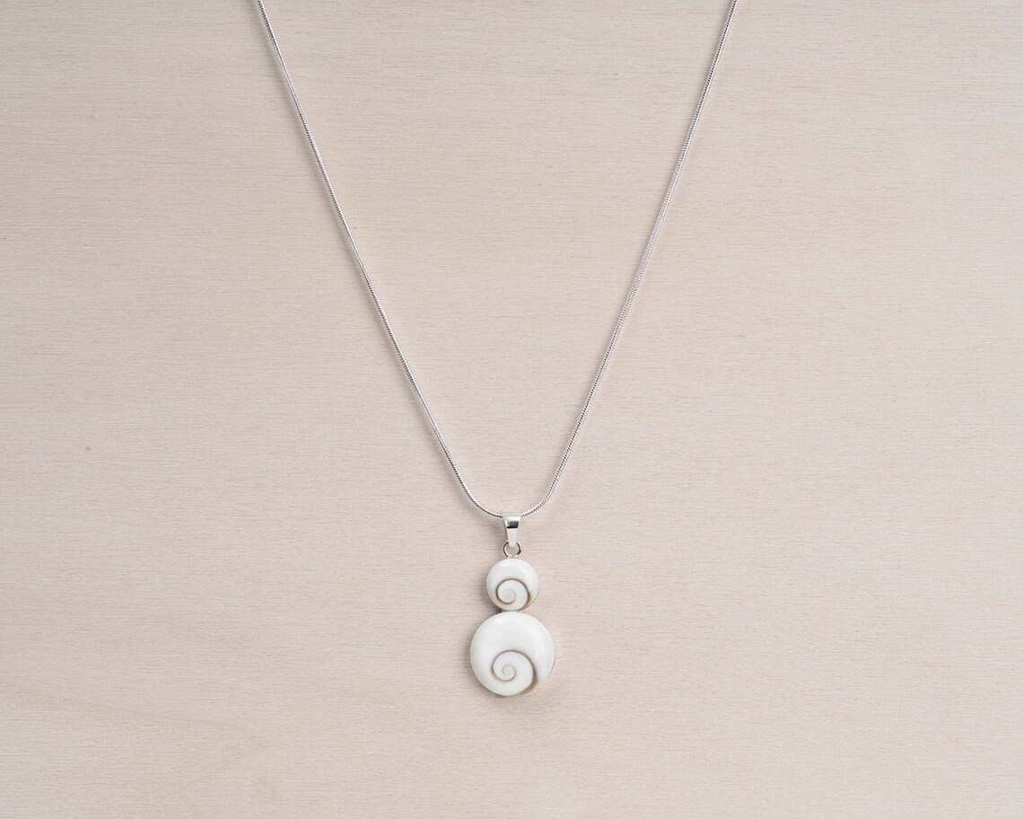 Natural Stone Pendant, Shiva Eye Shell Necklace With Silver Chain ...