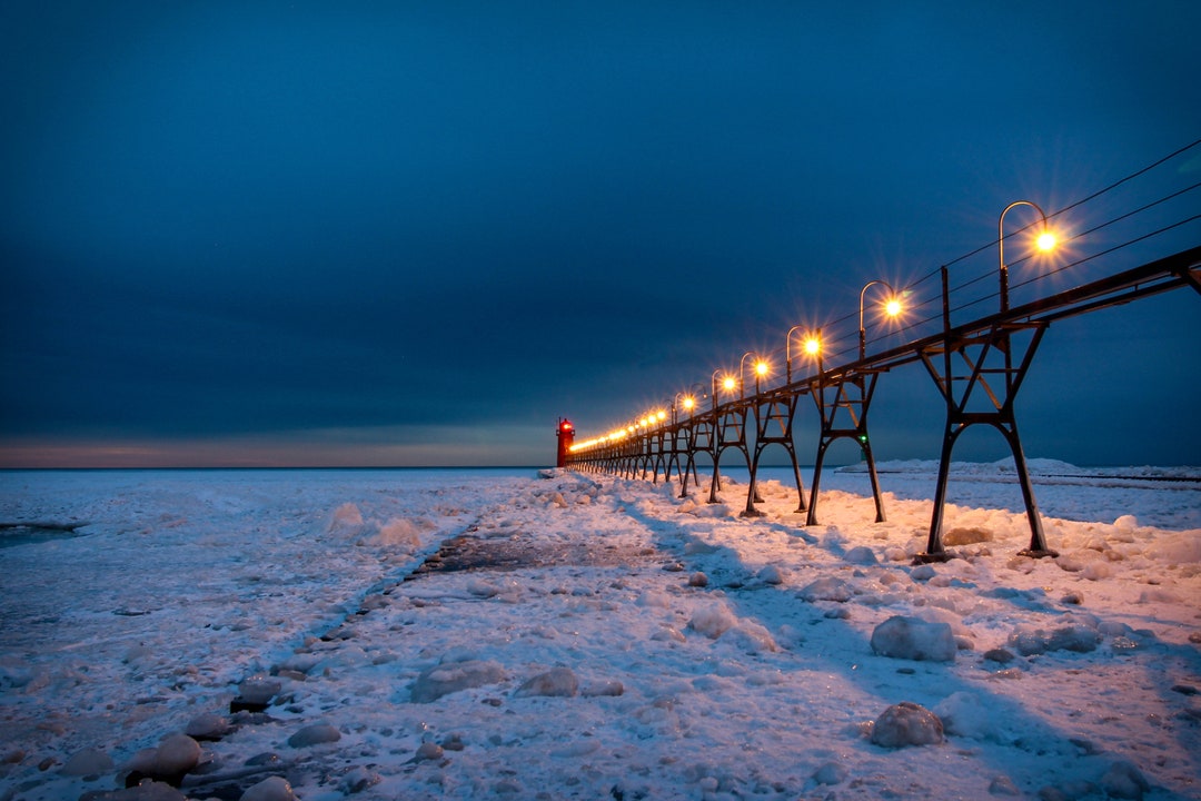Ice Breaker ~ Michigan Photography ~ South Haven Lighthouse - Etsy