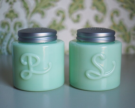 Jadeite Glass Salt & Pepper Shaker Set Jade Green - Etsy