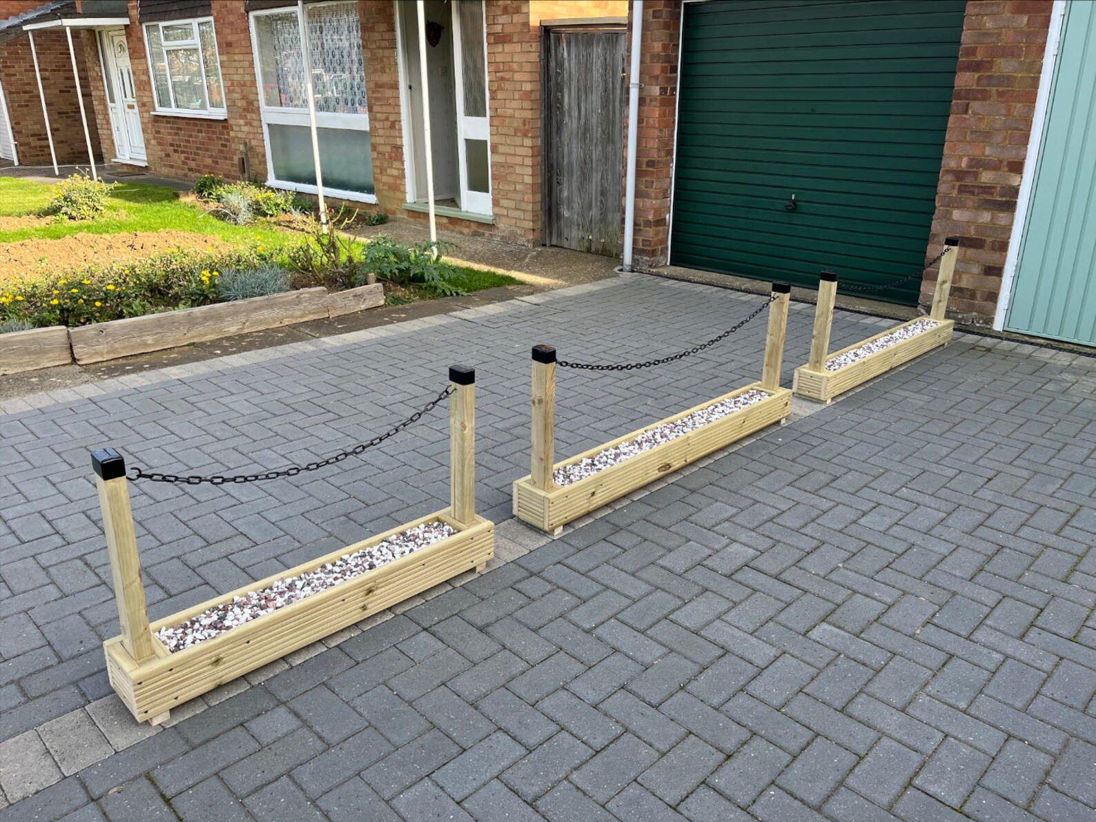 Chain Barrier Divider Border Fence for Driveway & Gardens Decking ...