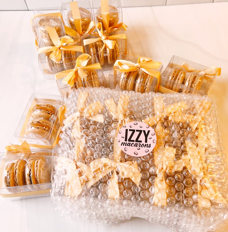 Party Macarons Favor Clear Box With 2 Party Favor Choose - Etsy