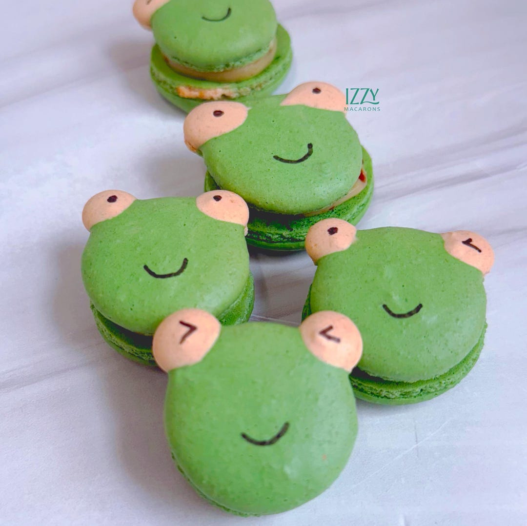 Frog French Macarons 12 or 24 - Choose Your Flavors - Edible Macaroons ...