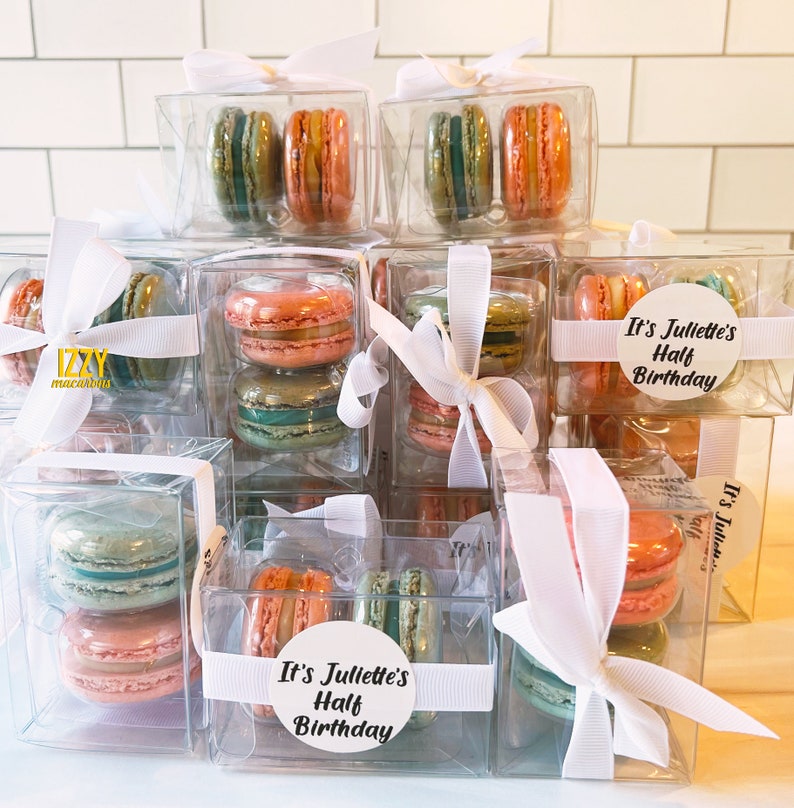 Macarons Favor Clear Box With 2 Macarons Party Favor - Etsy