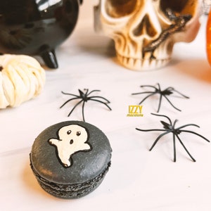 Black Ghosts - Halloween Macarons - 6/12/24 - Halloween Cookies French ...