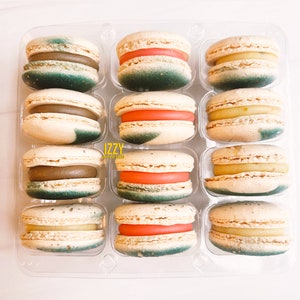 Moon Phases French Macarons - 6, 12 or 24 - Choose Flavors Macaroons ...