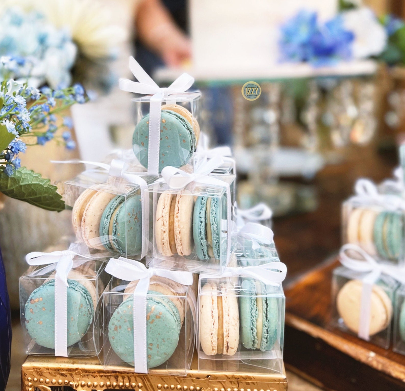 Macarons Favor Clear Box With 2 Macarons Party Favor - Etsy