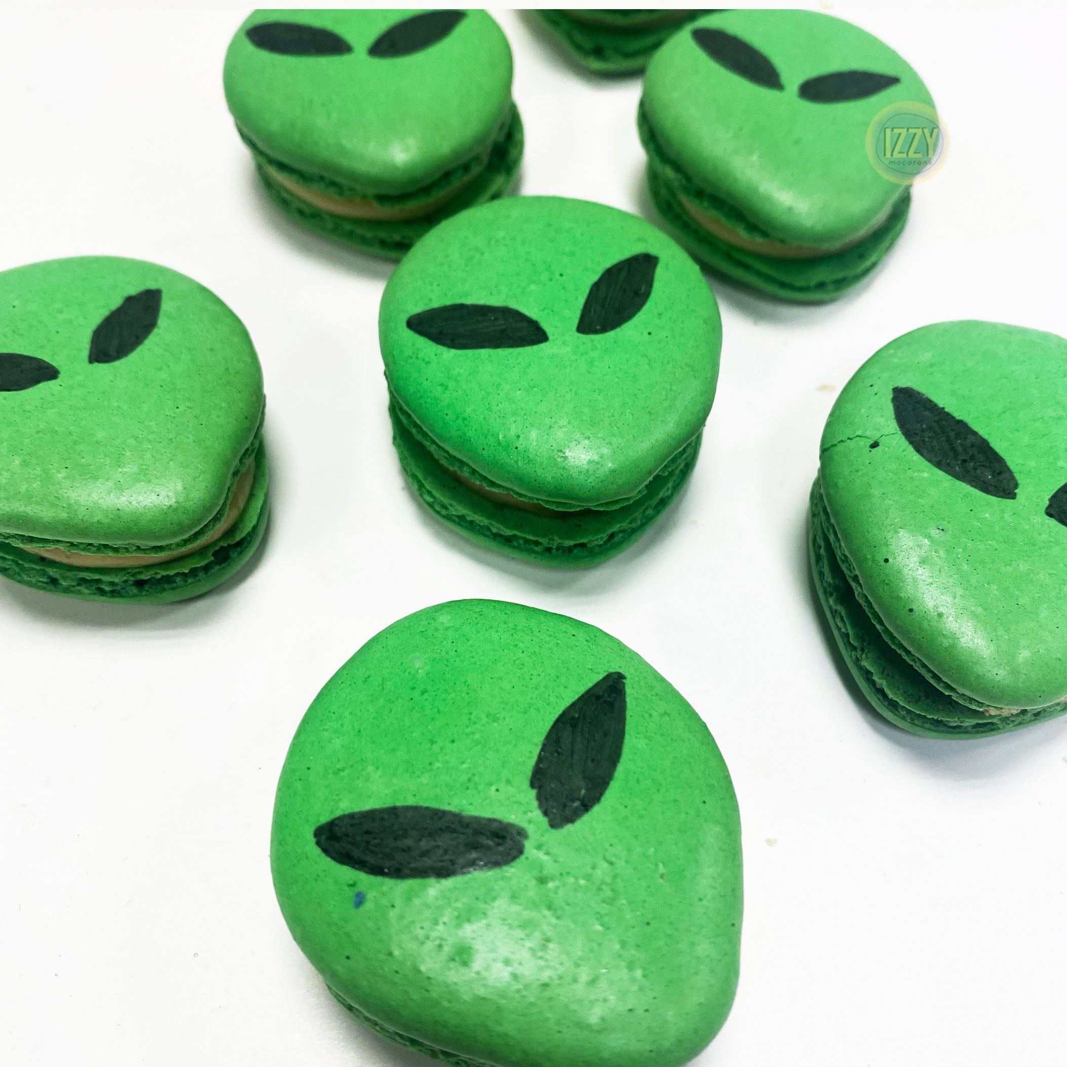 Alien and Galaxy Space Macarons 6/12/24 Choose your Flavor | Etsy