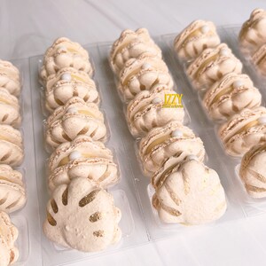 Seashell Macarons 15 or 30 - Choose Your Flavors - Edible Macaroons ...