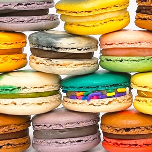 French Macaron Box - 12 Assorted Flavors - Gifts - French Macaroons ...