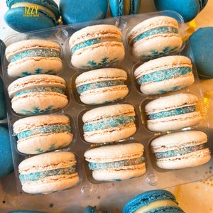 Coquito + Royal Blue Christmas French Macarons - Snow Flake With ...