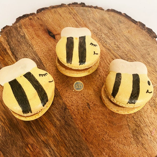 Bees Macarons 12 or 24 Choose Your Flavors Edible - Etsy