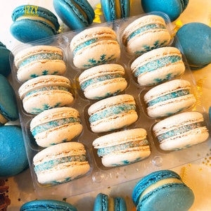 Coquito + Royal Blue Christmas French Macarons - Snow Flake With ...