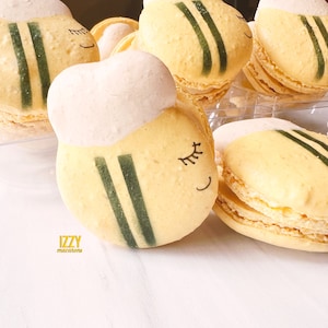 Bees Macarons 12 or 24 - Choose Your Flavors - Edible Macaroons ...