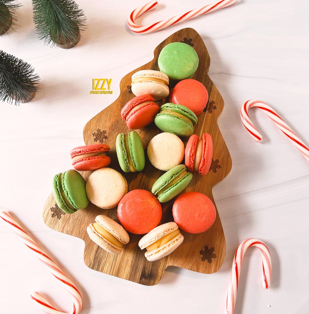Christmas French Macarons Box - 6.12 or 24 - Winter Holidays Macaroons ...