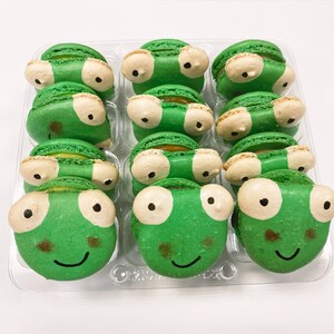 Frog French Macarons 12 or 24 - Choose Your Flavors - Edible Macaroons ...