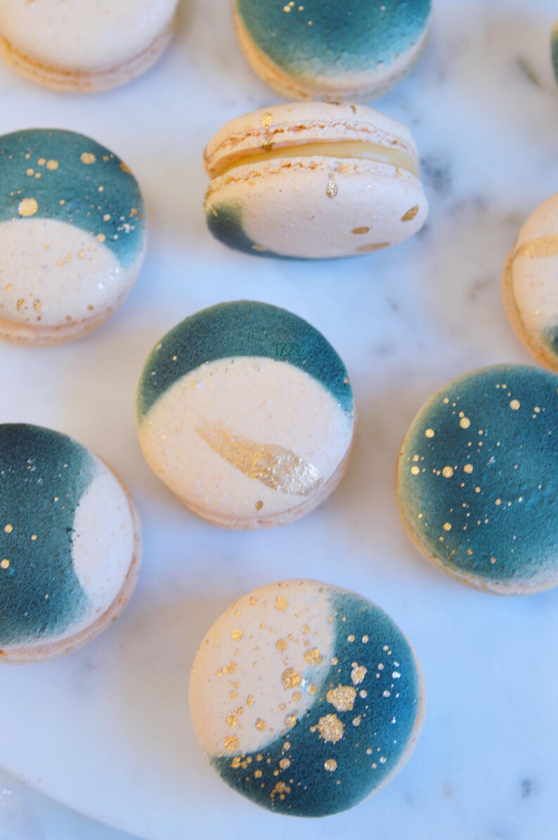 Moon Phases French Macarons - 6, 12 or 24 - Choose Flavors Macaroons ...