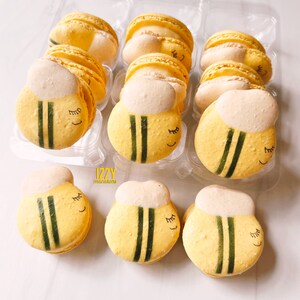 Bees Macarons 12 or 24 - Choose Your Flavors - Edible Macaroons ...