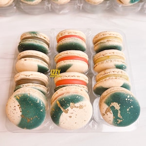 Moon Phases French Macarons - 6, 12 or 24 - Choose Flavors Macaroons ...