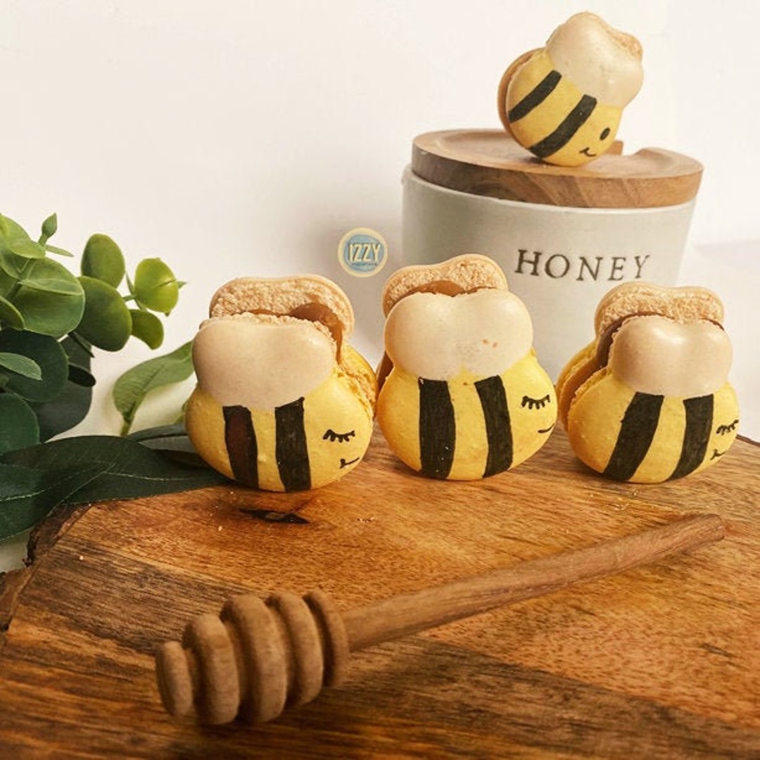 Bees Macarons 12 or 24 Choose Your Flavors Edible - Etsy