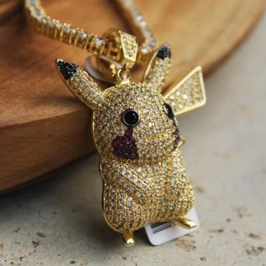 Pikachu pendant store
