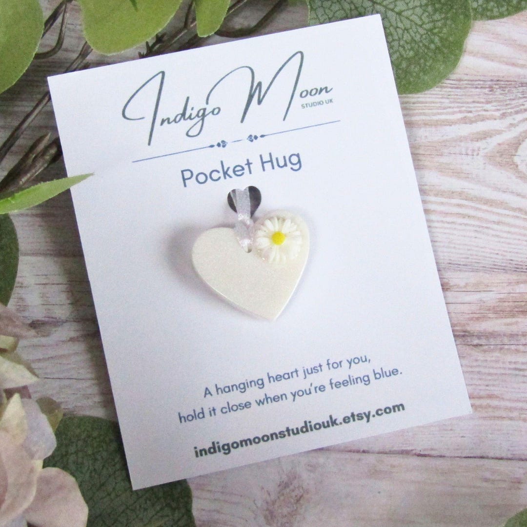Mini Daisy Heart Pocket Hug, Hanging Heart for Best Friend, Letter Box ...