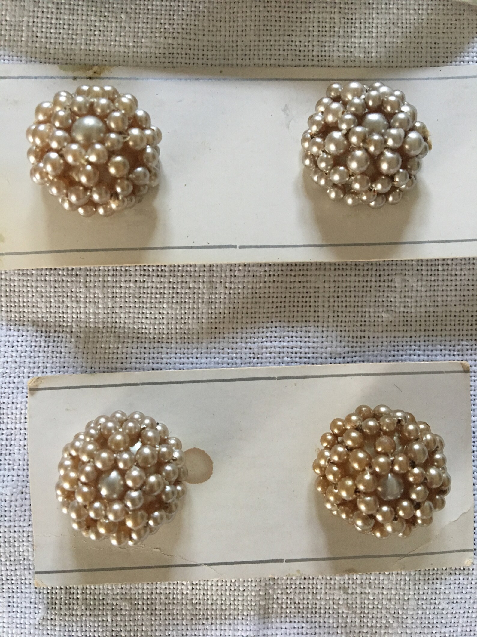 20 Vintage Matching Pearl Buttons on Original Cards. - Etsy Denmark
