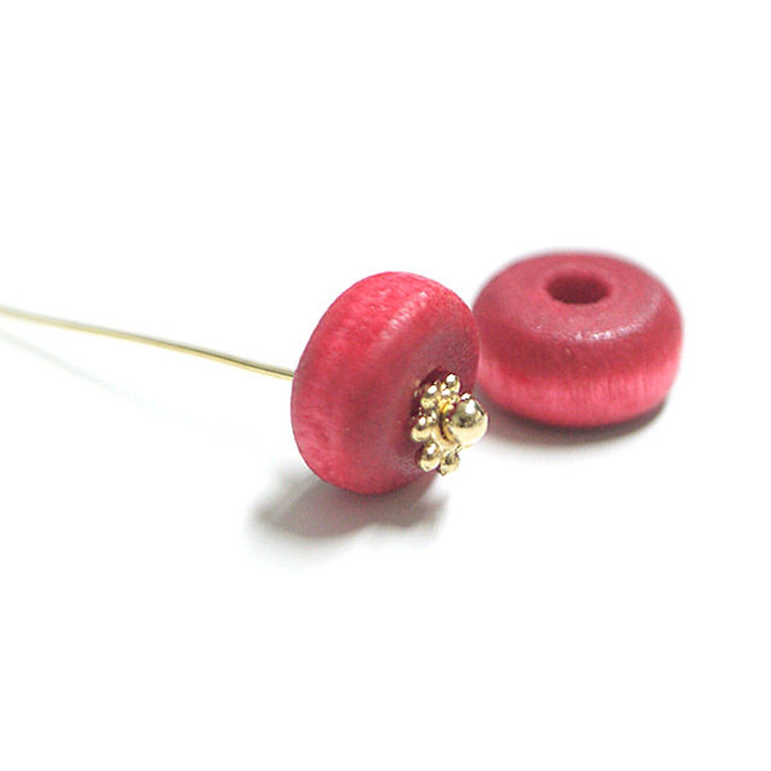 10mm Dyed TSUBAKI RED Color Wood Beads Donut Shape / Wood / - Etsy