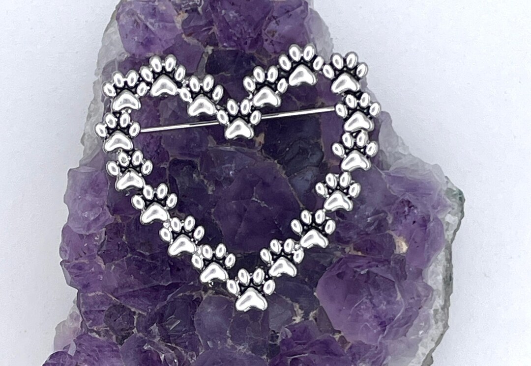 Heart Dog Paw Brooch (jpew7026) I Love Dogs! Hearts, Dogs,charity to ...
