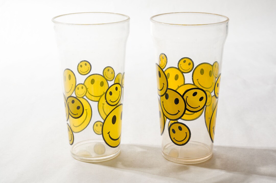 Retro Smiley Face Plastic Cups, Set of Two, Arrow Made in USA, 1980s - Etsy