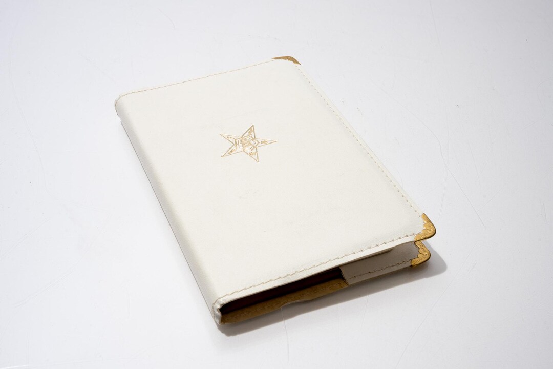 Vintage 1976 OES Ritual Book White Leather Bound Gold Emblem Order of ...