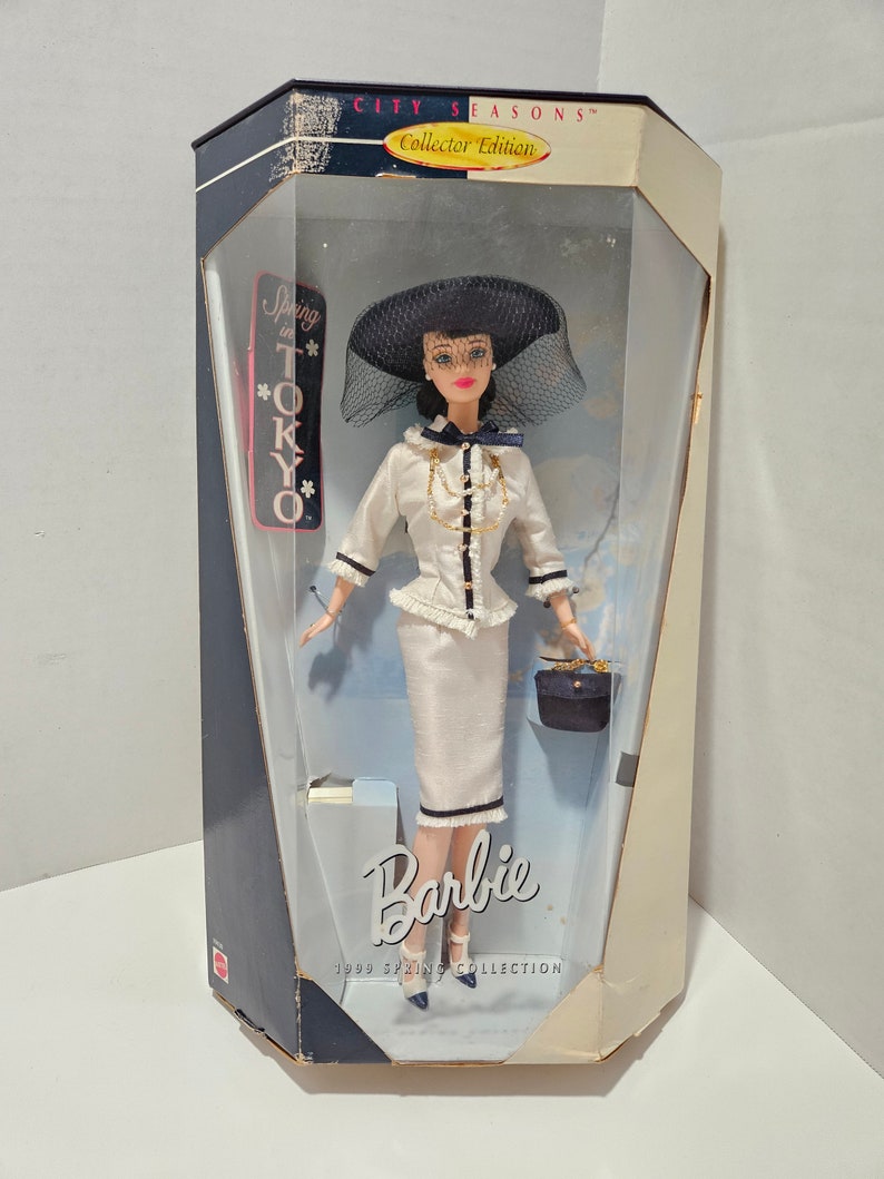1999 Spring in Tokyo City Barbie - Etsy