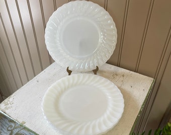 VINTAGE JADEITE PLATES: Anchor Hocking Fire-king "alice" Pattern ...