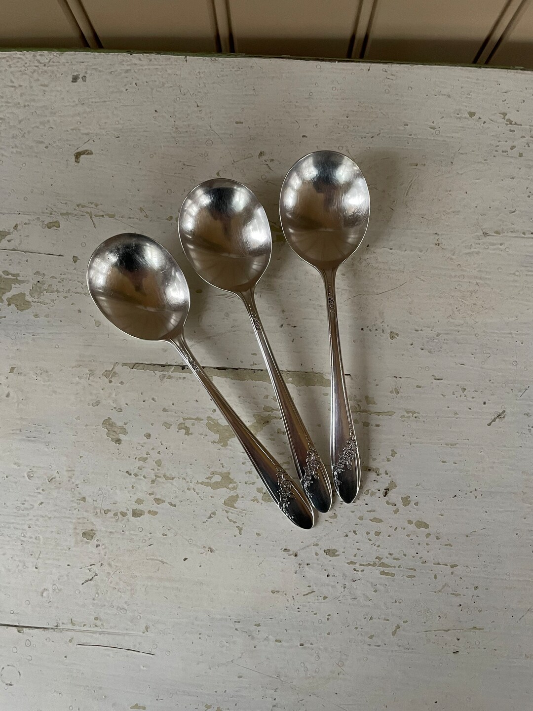 Oneida Tudor Plate Community Silver Plate Queen Bess II Soup Spoons Set ...