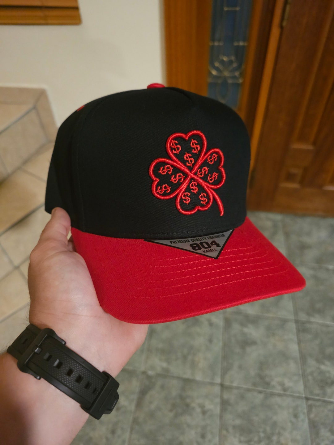 Gorra Belica Snapback Hat Trebol Buena Suerte Good Luck Black Red ...