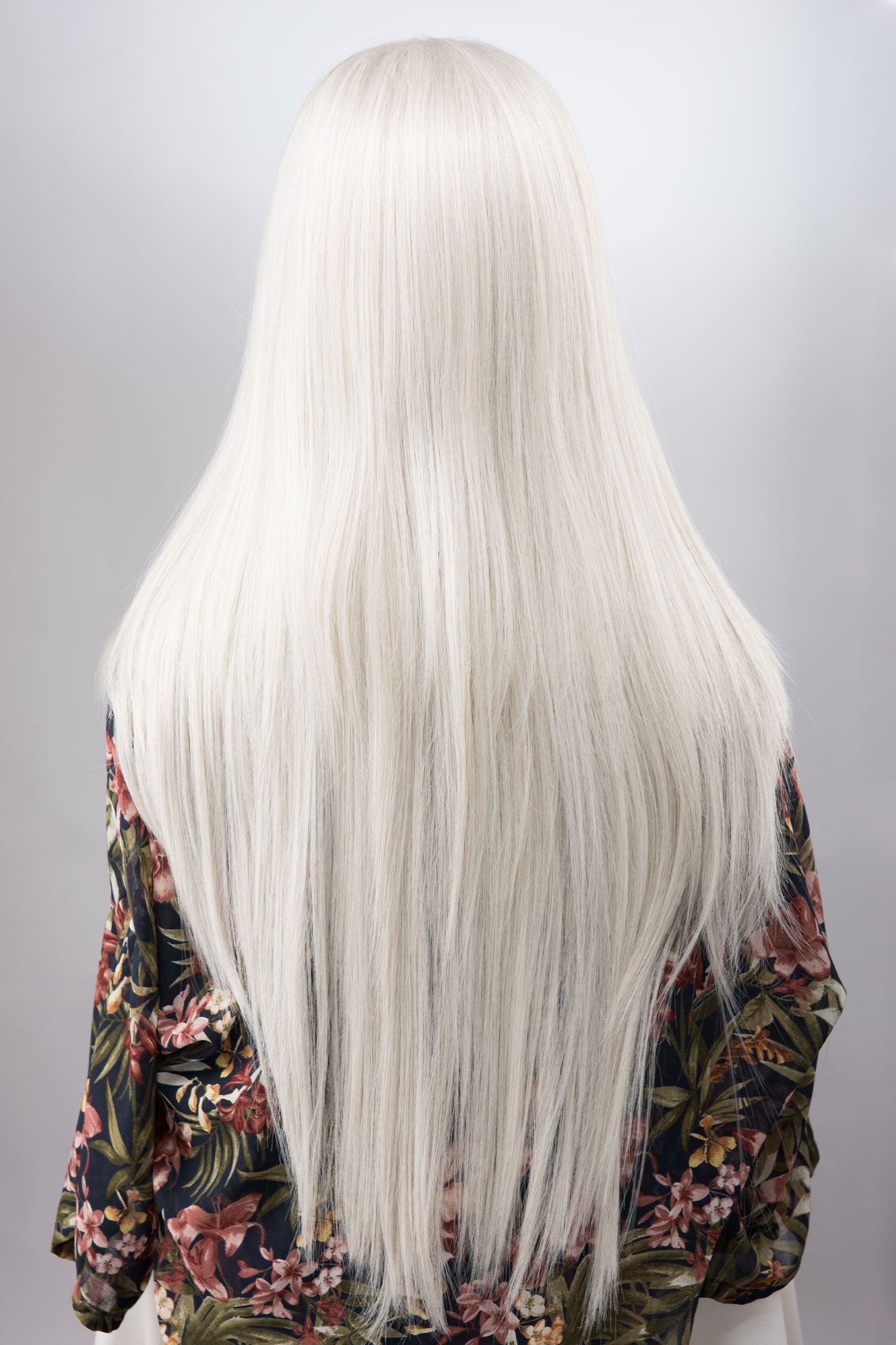 Icy Pearl White Wig Silver Gray Wig Straight Layered Cosplay Elf Wig ...