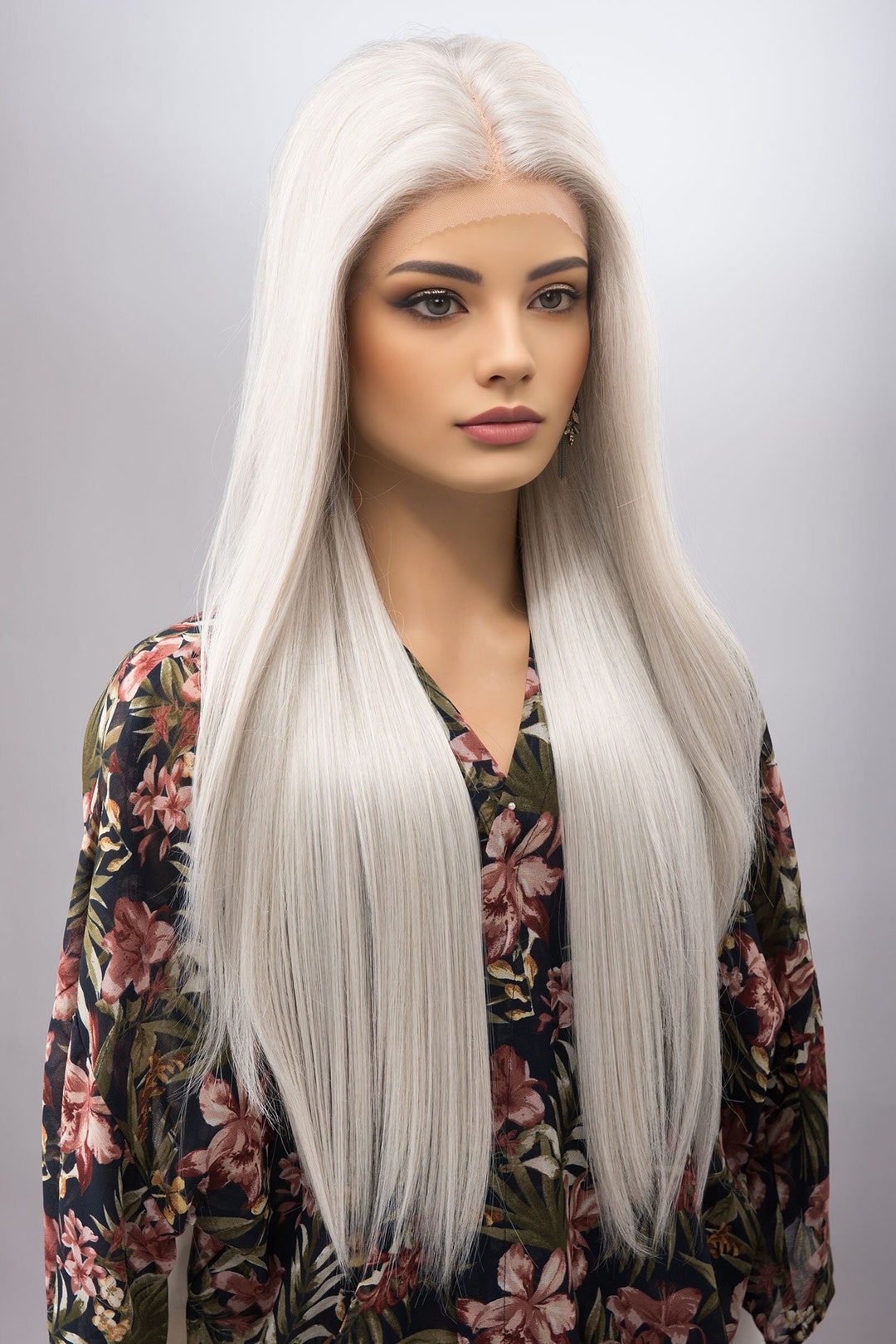 Icy Pearl White Wig Silver Gray Wig Straight Layered Cosplay Elf Wig ...