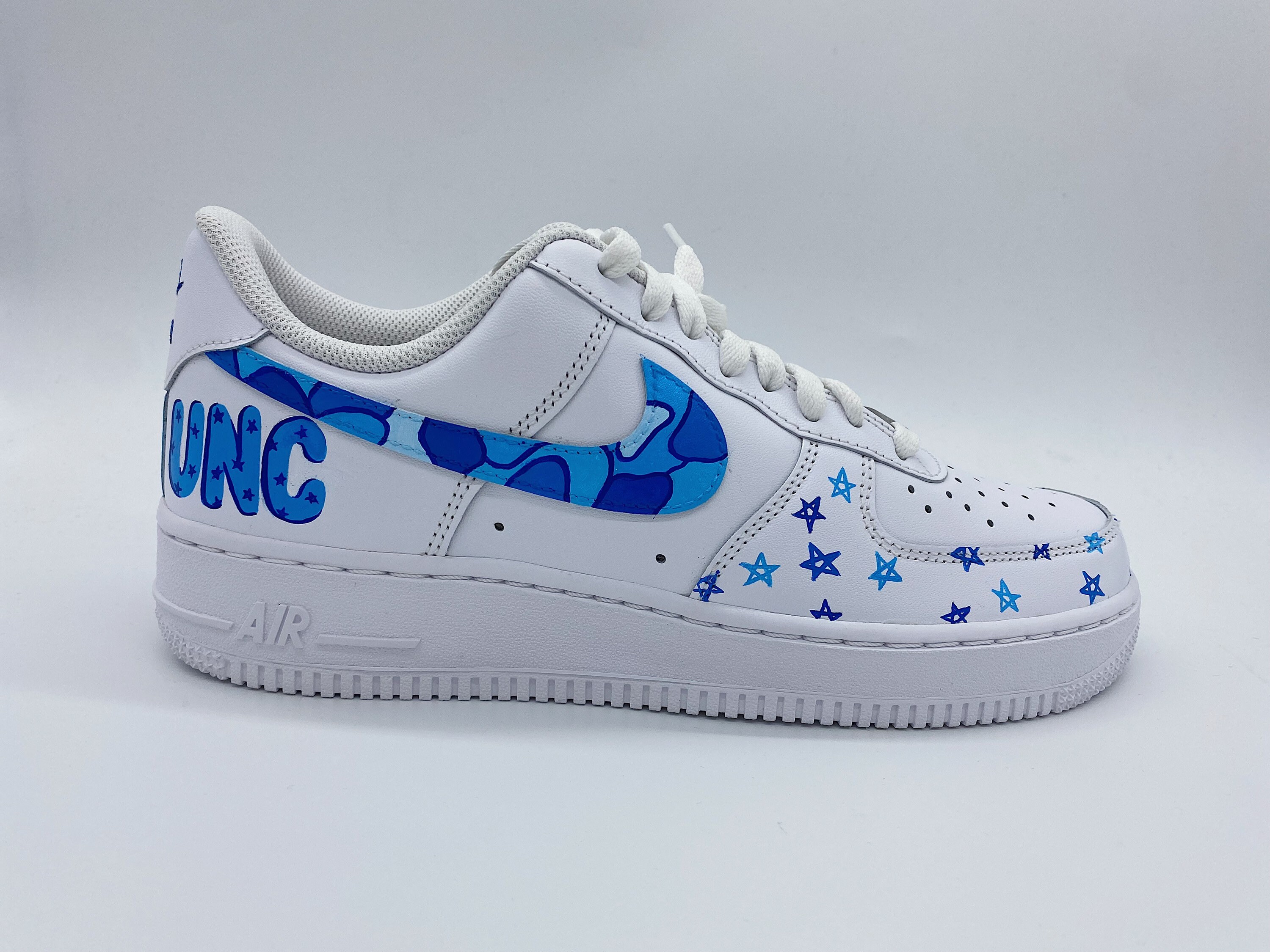 Hand-painted University of North Carolina Nike Air Force 1’s - Etsy