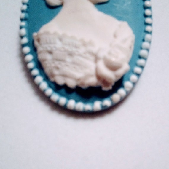 1980s Hallmark Cards Cameo Pin/Brooch, good vintage c… - Gem