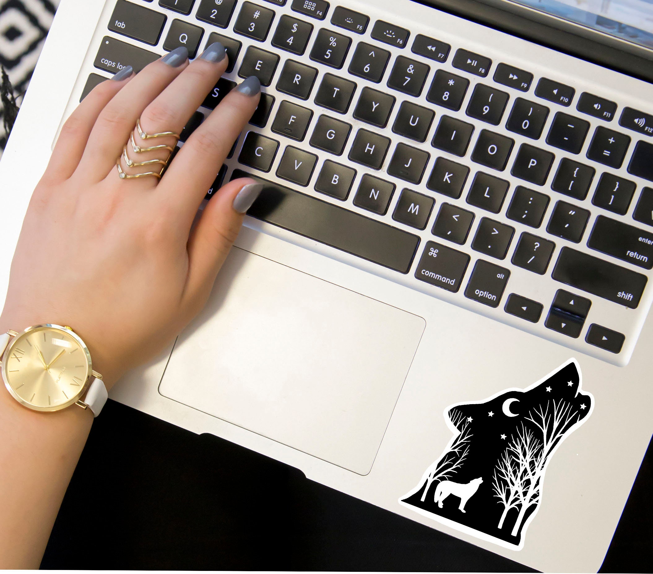 Howling Wolf Vinyl Sticker Wolf Decal Laptop Sticker | Etsy