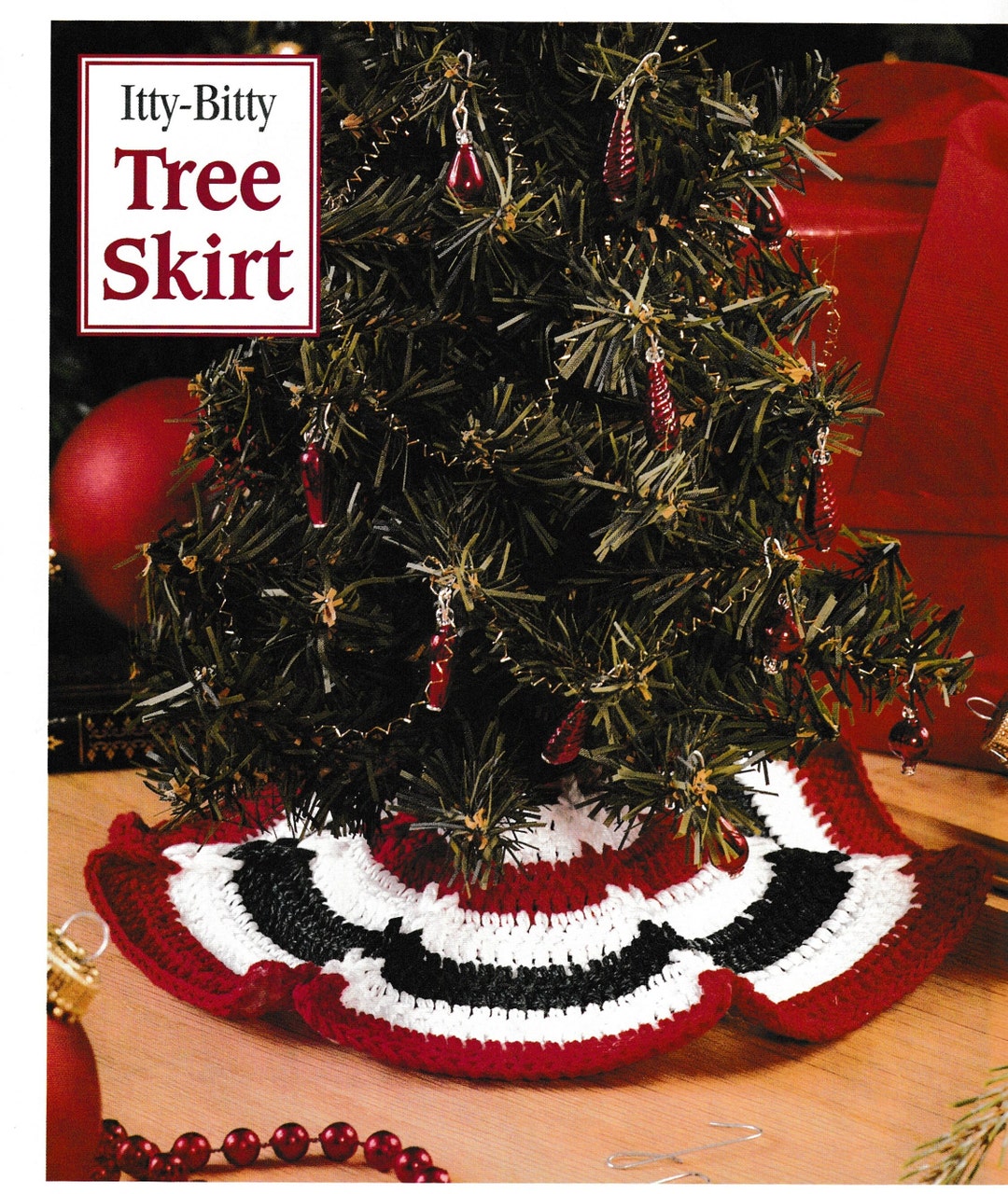 Vintage Crochet Itty Bitty Tree Skirt - Etsy